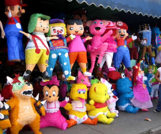 Tradiciones decembrinas: Piñatas | El Souvenir
