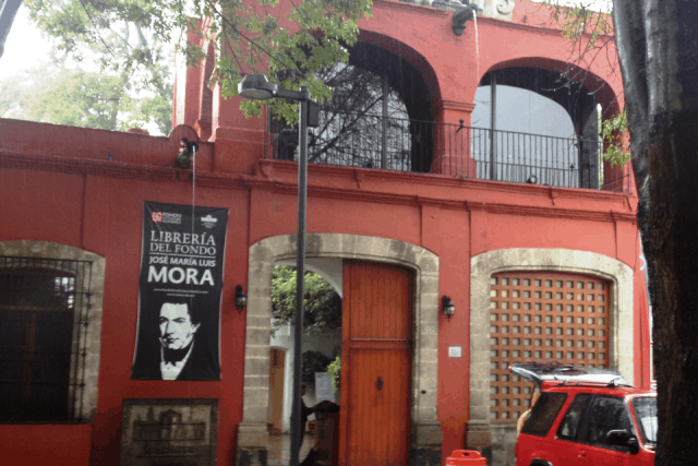 Barrio Mágico de Mixcoac, un paseo bajo la lluvia | El Souvenir