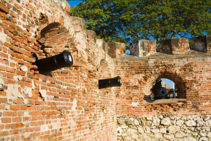 Port Royal la ciudad sumergida en Jamaica, donde navegaban los Piratas