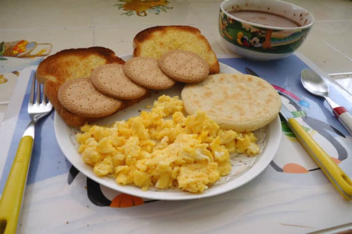¿Cómo cocinar Arepas venezolanas? (Receta) | El Souvenir