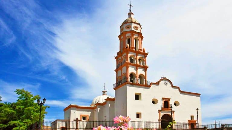 Cosalá, Sinaloa. El Pueblo Mágico más colorido de México | El Souvenir