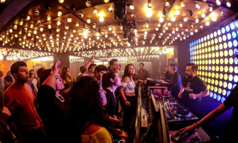 Bares temáticos de la CDMX para tener Experiencias únicas | El Souvenir