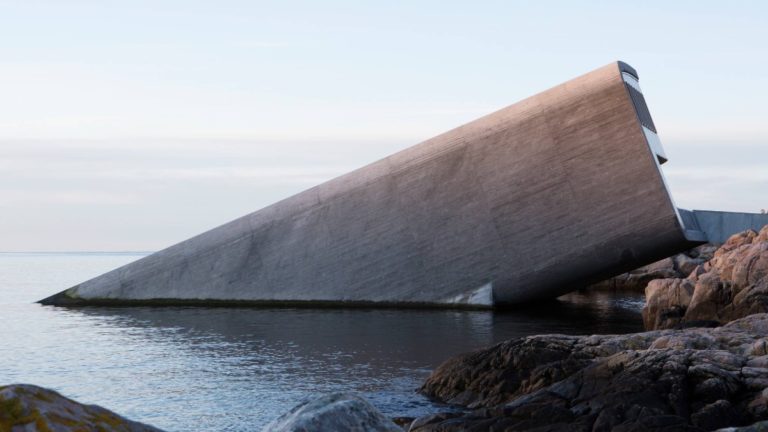 Restaurante Under en Noruega, ¡sumerge en el agua! | El Souvenir