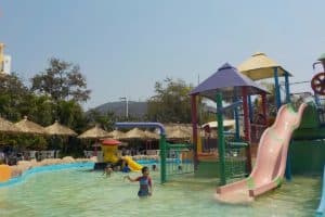 Parque Acuático El Rollo: La modernidad del amado CICI | El Souvenir