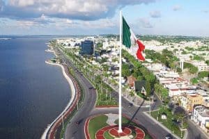 Paseo por el malecon de Campeche: más de un siglo de historia