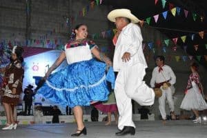 Huapango: el baile tradicional más sonoro de México | El Souvenir