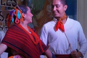 Huapango: el baile tradicional más sonoro de México | El Souvenir