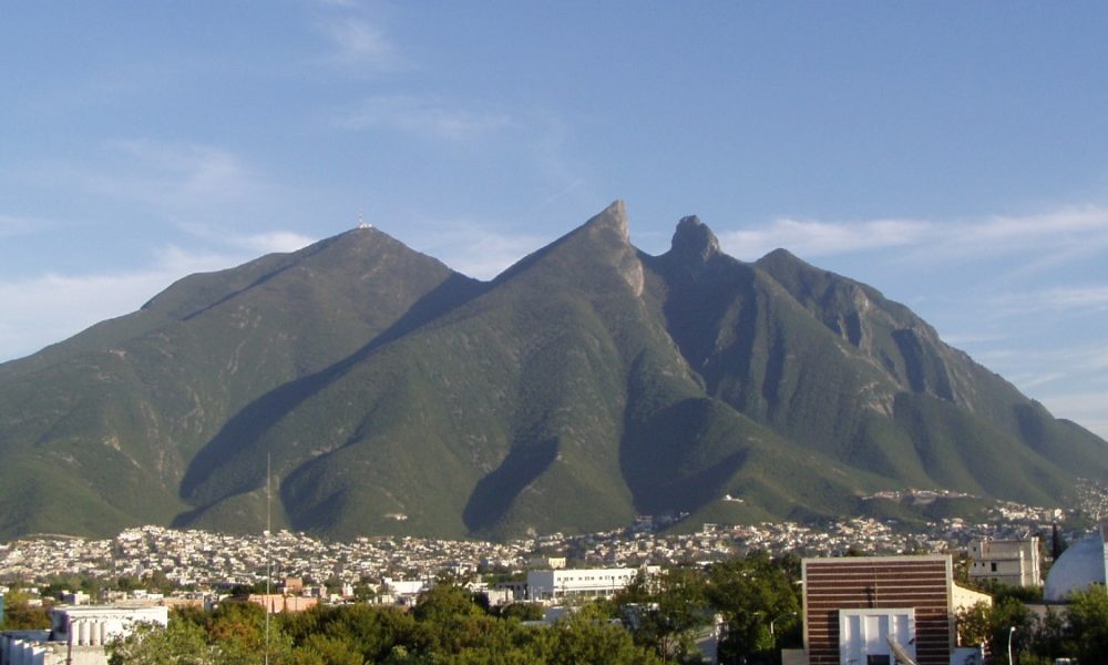 El Cerro de la Silla en Monterrey ¿Qué esperas para montarlo? | El Souvenir