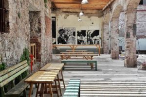 Jardín de cerveza Hércules en Querétaro. ¡Una delicia! | El Souvenir