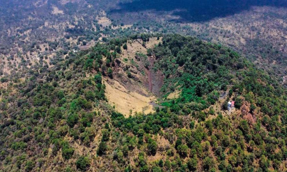 Está inactivo, pero tu actívate en el Volcán Xitle | El Souvenir