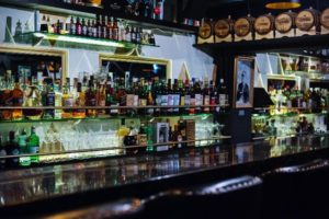 Yellow Bird Bar, la autenticidad en un solo lugar | El Souvenir