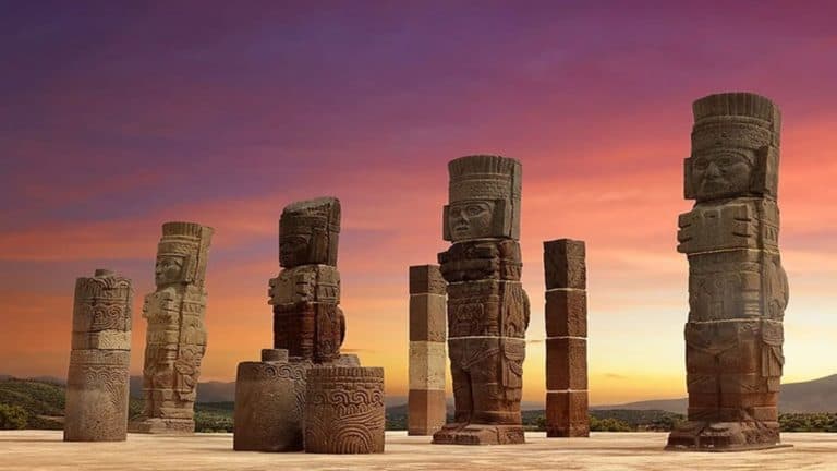 Gigantes de Tula, de lo más misterioso de México | El Souvenir