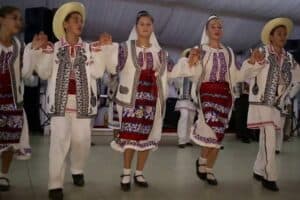 ¡Te presento Alunelul! La danza tradicional de Rumania. | El Souvenir