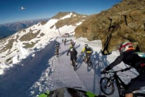 Megavalanche, el lugar perfecto para deslizarse cuesta abajo | El Souvenir