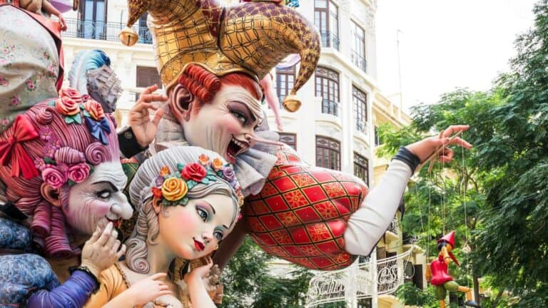 Festival de las Fallas, una celebración de arte y tradición | El Souvenir