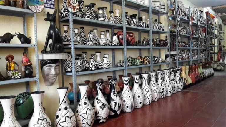 Cerámica de Chulucanas, una hermosa artesanía de Perú | El Souvenir