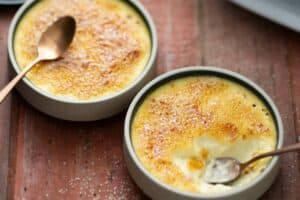 ¡Voilà! Esta es la receta y la historia del Crème Brûlée | El Souvenir