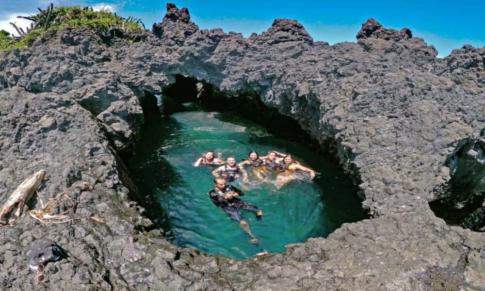 Roca Partida, el lugar donde la lava se encontró con el mar | El Souvenir