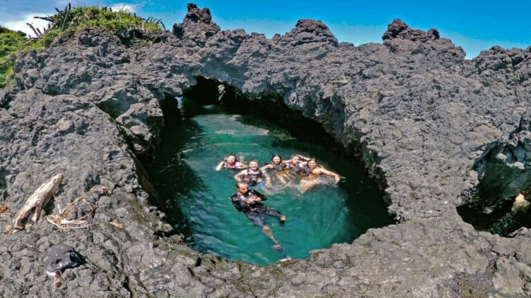 Roca Partida, el lugar donde la lava se encontró con el mar | El Souvenir