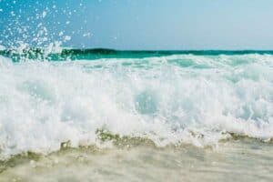 ¿Por qué el mar es salado? Te lo explicamos con la leyenda del molino ...