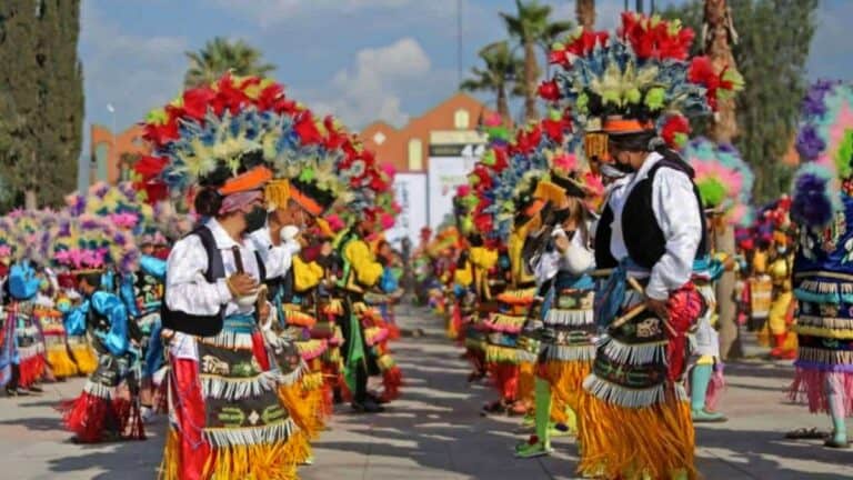 Matachines: Los SOLDADOS de la Virgen | El Souvenir