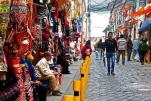 La magia de La Calle de las Brujas en Bolivia | El Souvenir