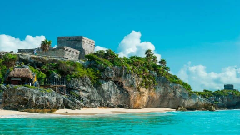 Experiencia 5 estrellas en la selva: Conoce TROBBU Tulum, el complejo ...