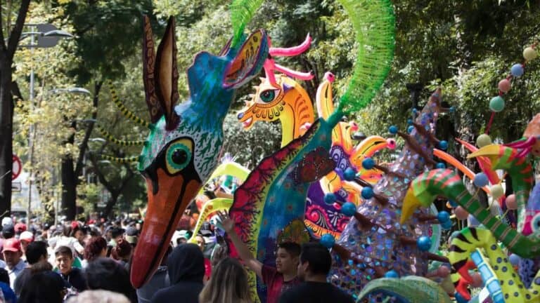 Un Recorrido por Paseo de Montejo en Mérida. | El Souvenir