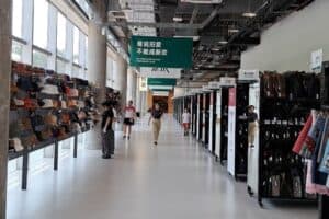 ZZER: Las TIENDAS de ARTÍCULOS de LUJO de SEGUNDA MANO en China | El ...