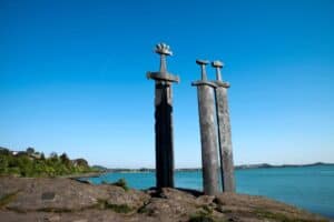 SVERD I FJELL: Las ESPADAS GIGANTES de NORUEGA | El Souvenir
