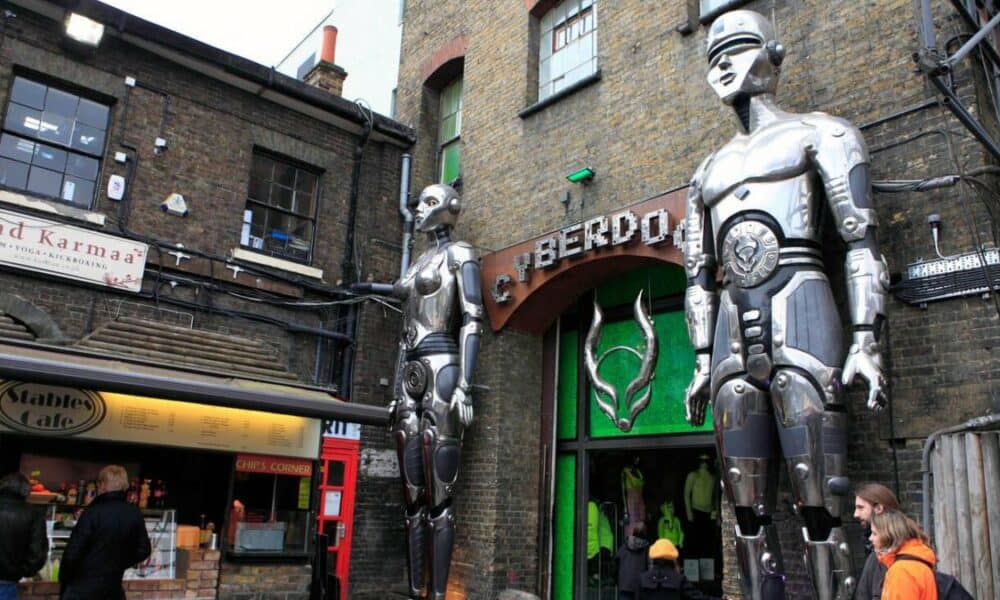 CYBERDOG: moda y PSICODELIA en LONDRES | El Souvenir