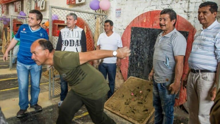 El TEJO: Un EXPLOSIVO deporte 100% COLOMBIANO | El Souvenir