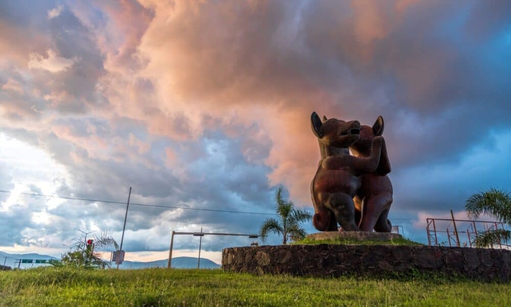 Los PERRITOS BAILARINES de COLIMA: una ARTESANÍA con RITMO | El Souvenir