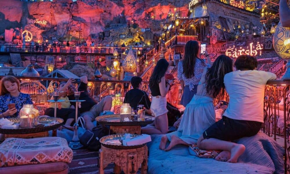FARSHA MOUNTAIN LOUNGE CAFÉ: El CAFÉ de ALADDIN en EGIPTO | El Souvenir