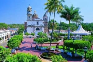 La TUBA: una BEBIDA ANCESTRAL de COLIMA | El Souvenir