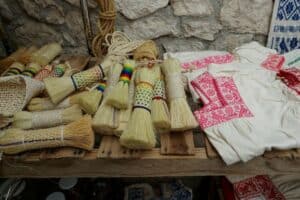 Lele, la muñeca que lleva el alma de Querétaro en cada hilo | El Souvenir