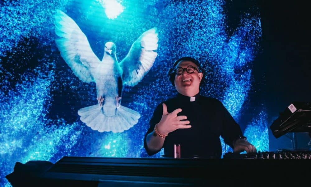 El PADRE GUILHERME dará un CONCIERTO GRATUITO en ESPAÑA este 2025 | El ...