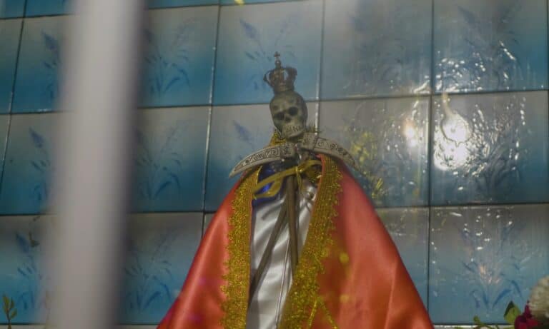 La CAPILLA GÓTICA del INSTITUTO CULTURAL HELÉNICO en la CDMX | El Souvenir