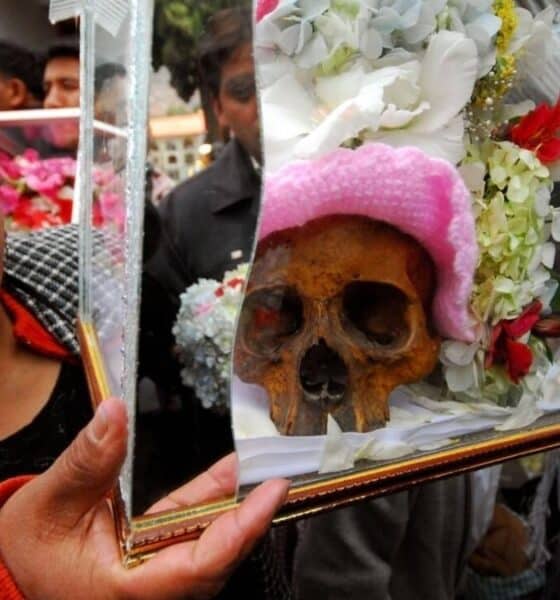 El FESTIVAL de las ÑATITAS: Los cráneos HUMANOS que cumplen deseos | El ...
