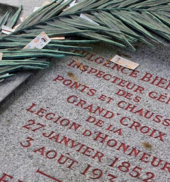 Dejando un ALTAR en la tumba de FULGANCE BIENVENUE | El Souvenir